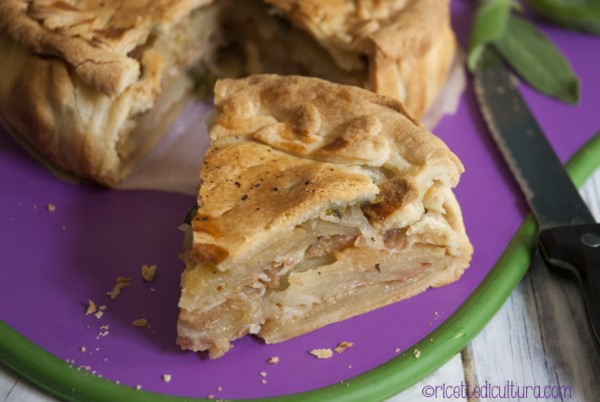 Shropshire fidget pie, torta con patate, mele e bacon - Ricette di Cultura